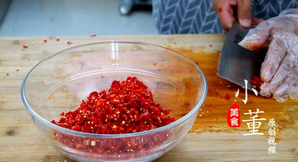 鲜红辣椒酱怎么做_鲜红辣椒酱保存多久-第3张图片-山城妙识