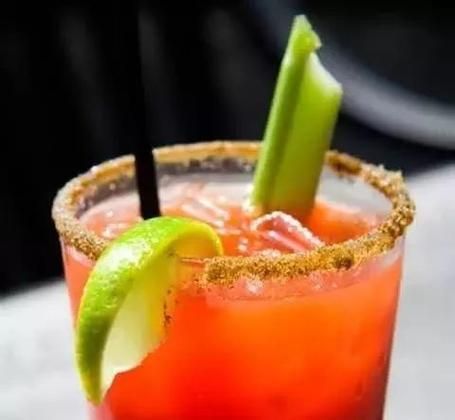 血腥玛丽鸡尾酒寓意_血腥玛丽为什么叫血腥玛丽-第1张图片-山城妙识