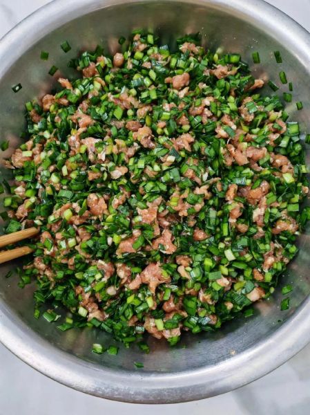 韭菜肉饺子馅怎么调好吃_韭菜肉饺子馅的做法-第1张图片-山城妙识