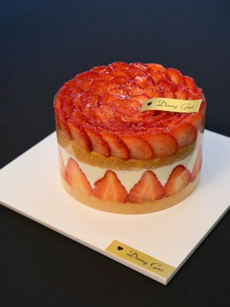 草莓蛋糕图片怎么拍_草莓蛋糕图片网红怎么拍-第2张图片-山城妙识