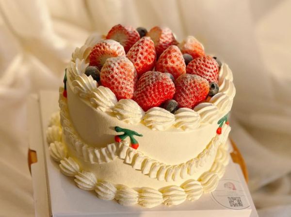 草莓蛋糕图片怎么拍_草莓蛋糕图片网红怎么拍-第1张图片-山城妙识
