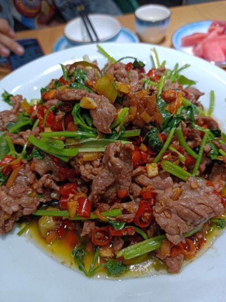 小炒牛肉怎么炒才嫩_牛肉嫩滑技巧-第1张图片-山城妙识