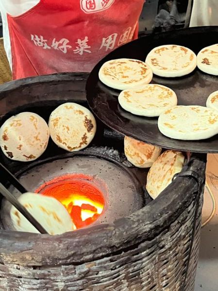 锅盔图片大全_锅盔怎么做才酥脆-第1张图片-山城妙识