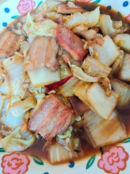 大白菜炒肉片怎么做_大白菜炒肉片家常做法-第1张图片-山城妙识