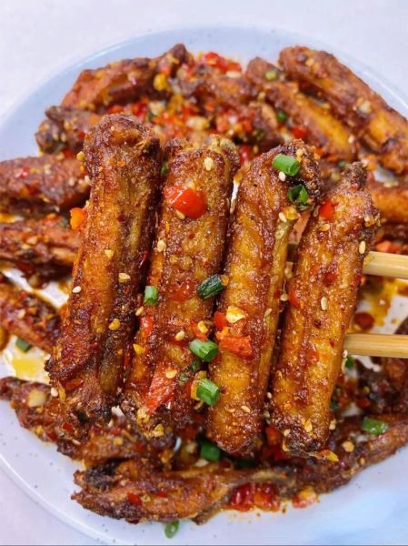椒盐鸡翅怎么做好吃_家常椒盐鸡翅做法大全-第3张图片-山城妙识