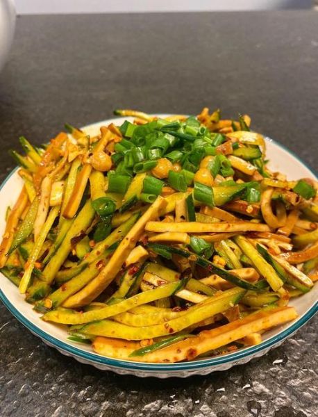 凉拌豆干丝怎么做好吃_凉拌豆干丝的做法大全-第1张图片-山城妙识