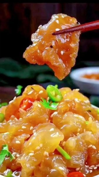 凉拌新鲜海蜇怎么做好吃_海蜇头焯水多久才脆-第1张图片-山城妙识