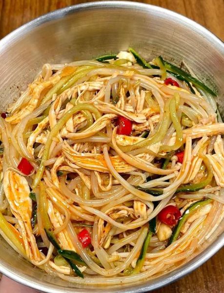 凉拌豆芽菜怎么焯水才脆_凉拌豆芽菜要不要过冷水-第2张图片-山城妙识 凉拌豆芽菜怎么焯水才脆_凉拌豆芽菜要不要过冷水-第2张图片-山城妙识