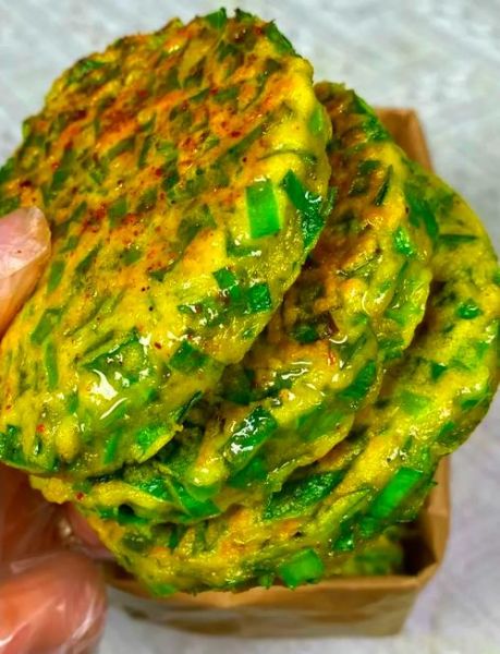 韭菜饼怎么做法_韭菜饼怎么和面不硬-第1张图片-山城妙识