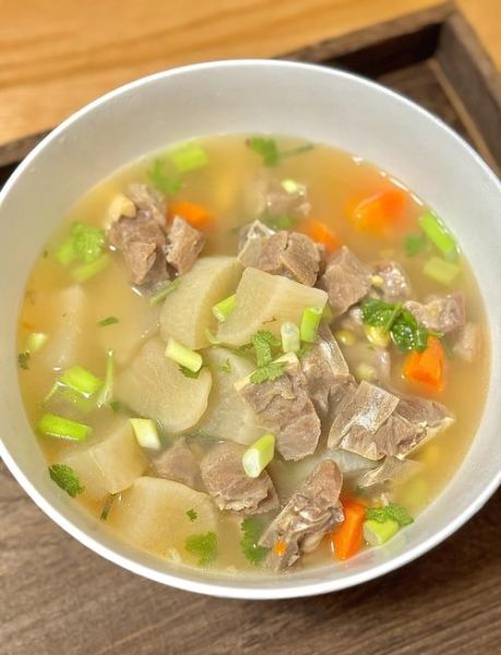 羊肉胡萝卜汤的做法_家常做法怎么炖不膻-第1张图片-山城妙识