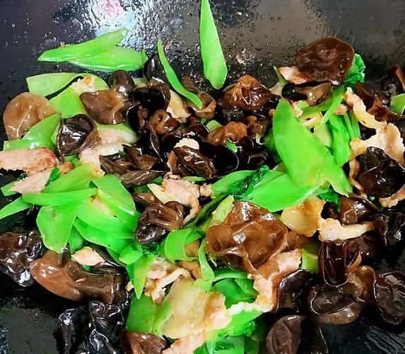 莴笋木耳肉片怎么做_莴笋木耳肉片热量高吗-第1张图片-山城妙识