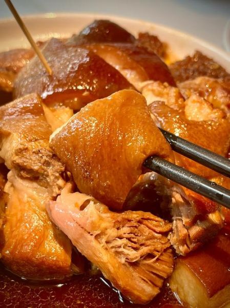 红烧蹄膀怎么做才软烂入味_红烧蹄膀正宗做法-第1张图片-山城妙识 红烧蹄膀怎么做才软烂入味_红烧蹄膀正宗做法-第1张图片-山城妙识