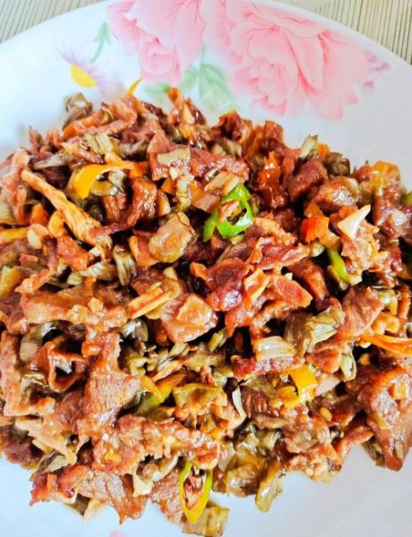 风干牛肉怎么做好吃_风干牛肉可以炒什么菜-第1张图片-山城妙识