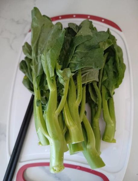 芥兰怎么炒好吃_芥兰焯水几分钟-第1张图片-山城妙识