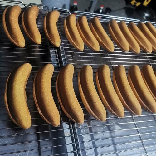 香蕉蛋糕最简单的做法_不用打发怎么做-第1张图片-山城妙识