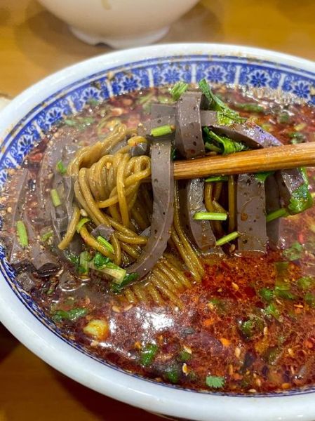羊血饸饹面怎么做_羊血饸饹面哪里最正宗-第1张图片-山城妙识