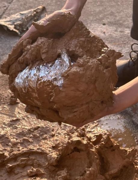 野外土坑叫花鸡怎么做_需要准备哪些工具-第1张图片-山城妙识