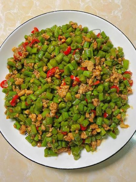豆角炒肉先炒肉还是豆角_豆角炒肉正确顺序-第2张图片-山城妙识