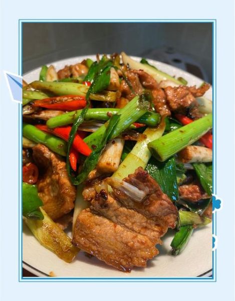 青蒜炒肉怎么做_青蒜炒肉先炒肉还是先炒蒜-第1张图片-山城妙识