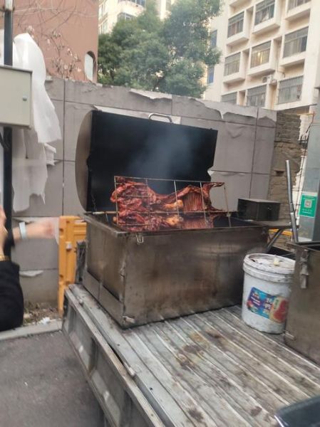 烤全羊视频教程_烤全羊需要多长时间-第2张图片-山城妙识