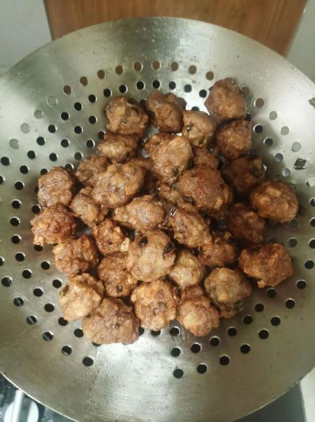 油炸丸子怎么做_油炸丸子用什么肉-第3张图片-山城妙识