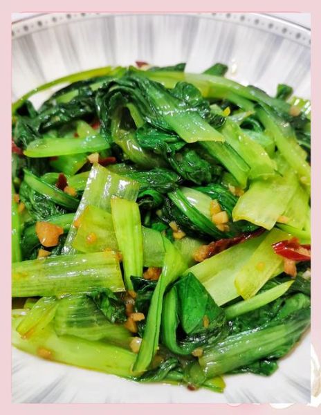 蒜蓉小白菜怎么炒不苦_蒜蓉小白菜焯水几分钟-第1张图片-山城妙识