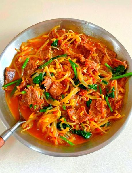 豆芽汤怎么做法_家常豆芽汤怎么做才好吃-第1张图片-山城妙识