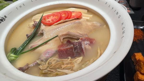 老鸭汤放什么材料好吃_老鸭汤怎么炖才香-第3张图片-山城妙识