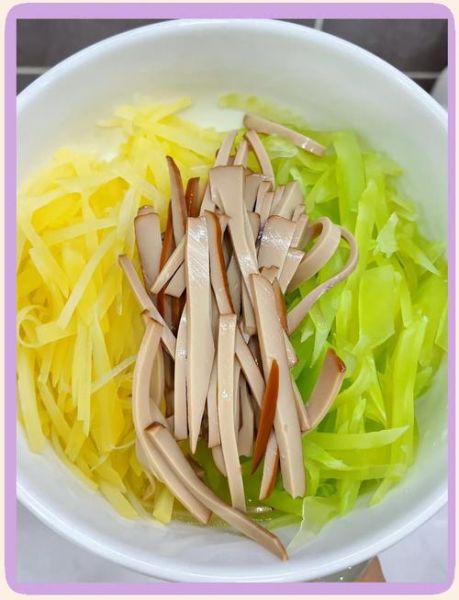 凉拌三丝的配料有哪些_正宗做法需要哪些食材-第3张图片-山城妙识