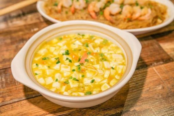 蟹黄豆腐是哪个菜系_蟹黄豆腐正宗做法-第1张图片-山城妙识