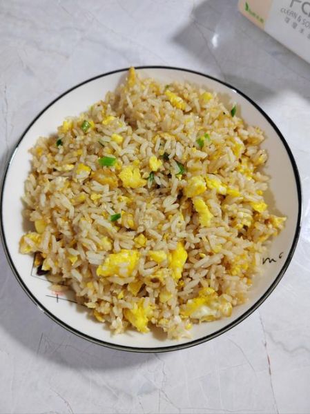 蛋炒饭怎么做_蛋炒饭怎么炒才好吃-第3张图片-山城妙识