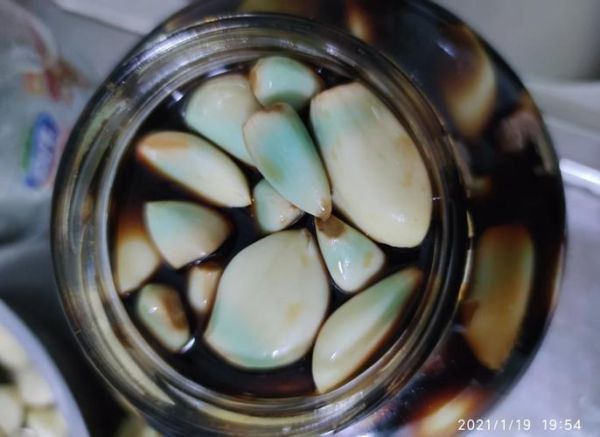 腊八蒜怎么腌制才绿_腊八蒜用什么醋最好-第3张图片-山城妙识