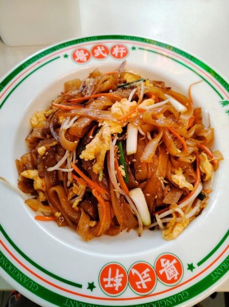 广东炒河粉怎么做才正宗_正宗炒河粉用什么粉-第1张图片-山城妙识