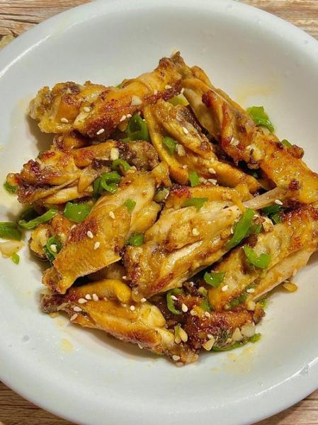 蒜香鸡翅最正宗的做法_为什么先腌后煎才够味-第2张图片-山城妙识 蒜香鸡翅最正宗的做法_为什么先腌后煎才够味-第2张图片-山城妙识