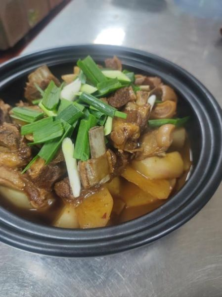 红焖羊肉的家常做法_红焖羊肉怎么做好吃-第3张图片-山城妙识