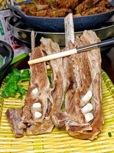 手抓羊排怎么做才正宗_手抓羊排腌制配方-第3张图片-山城妙识