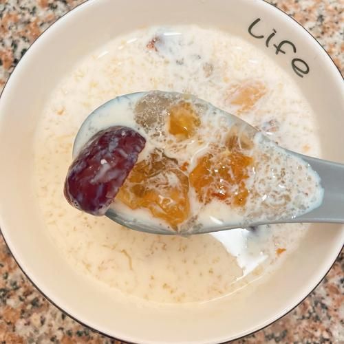 雪燕桃胶的功效与作用_雪燕桃胶怎么吃好-第2张图片-山城妙识