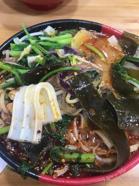 四川麻辣烫电视剧好看吗_四川麻辣烫电视剧剧情介绍-第1张图片-山城妙识