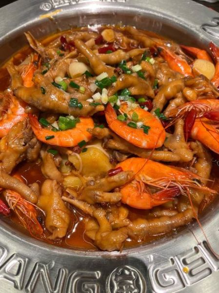 鸡爪肉蟹煲怎么做_鸡爪肉蟹煲需要焯水吗-第3张图片-山城妙识