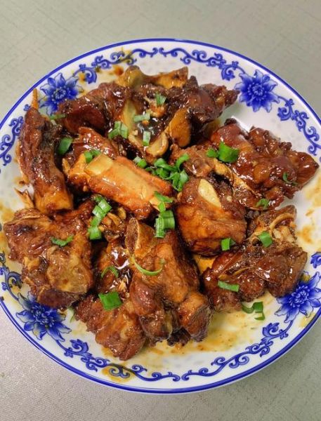 糖醋排骨怎么做的好吃_糖醋排骨的正宗做法-第1张图片-山城妙识