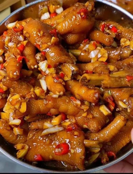 鸡爪怎么做好吃_鸡爪热量高吗-第1张图片-山城妙识