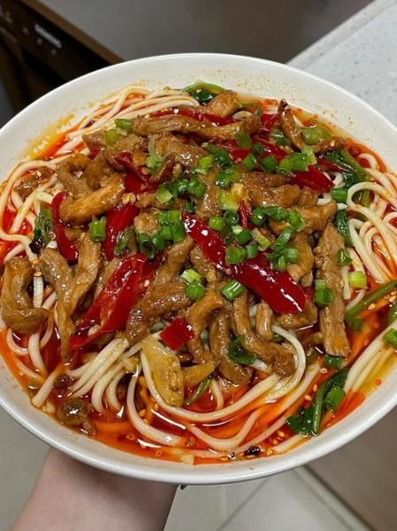 肉丝面条怎么做好吃_肉丝面条的秘诀-第1张图片-山城妙识 肉丝面条怎么做好吃_肉丝面条的秘诀-第1张图片-山城妙识