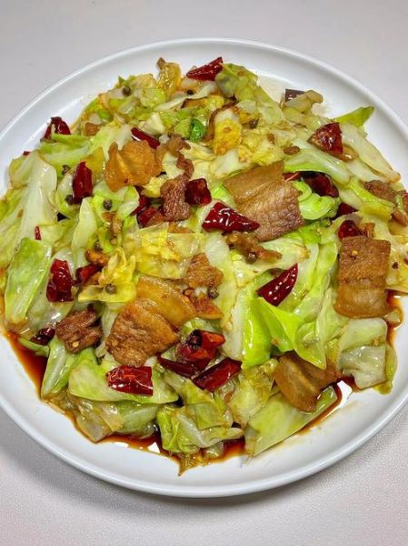 包菜炒肉片怎么炒才脆嫩_包菜炒肉片家常做法-第1张图片-山城妙识
