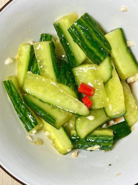 凉拌青瓜可以放冰箱隔夜吗_隔夜凉拌青瓜还能吃吗-第2张图片-山城妙识