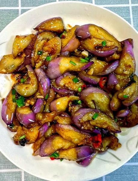 家常茄子最简单的做法_茄子怎么炒不吸油-第3张图片-山城妙识