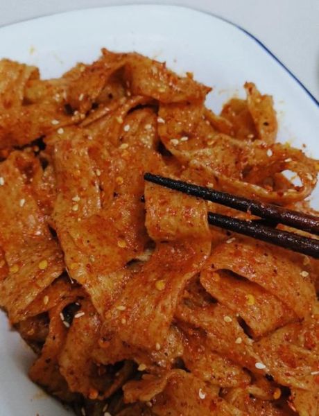 自制辣条的做法大全_辣条怎么做好吃又卫生-第2张图片-山城妙识