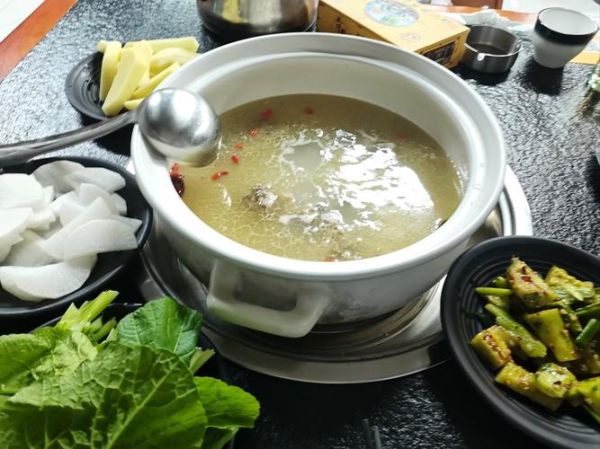 清汤鹅火锅怎么做_鹅肉火锅汤底配方-第2张图片-山城妙识