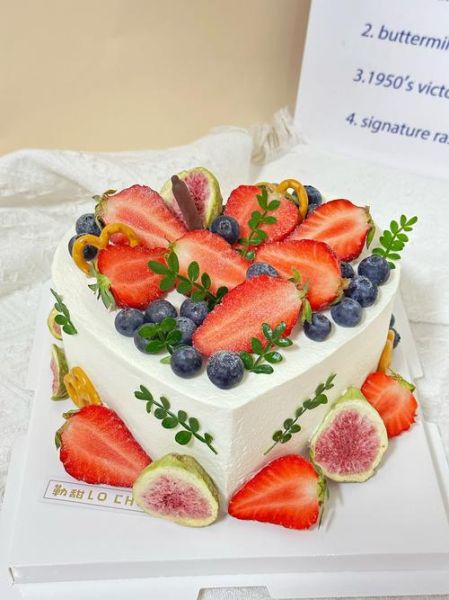 爱心水果蛋糕怎么做_适合送人的款式推荐-第3张图片-山城妙识 爱心水果蛋糕怎么做_适合送人的款式推荐-第3张图片-山城妙识