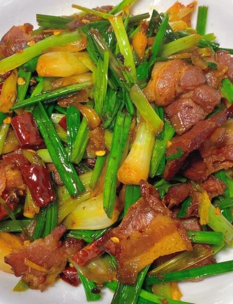 荞头炒腊肉怎么做_荞头炒腊肉家常做法-第1张图片-山城妙识 荞头炒腊肉怎么做_荞头炒腊肉家常做法-第1张图片-山城妙识