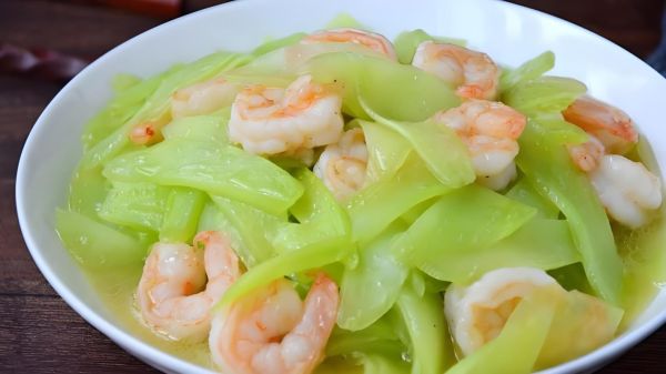 青笋怎么炒好吃_青笋的做法大全家常-第2张图片-山城妙识